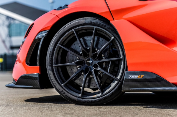 News: Pirelli P Zero Trofeo R tyres designed for McLaren 765LT | CarSifu