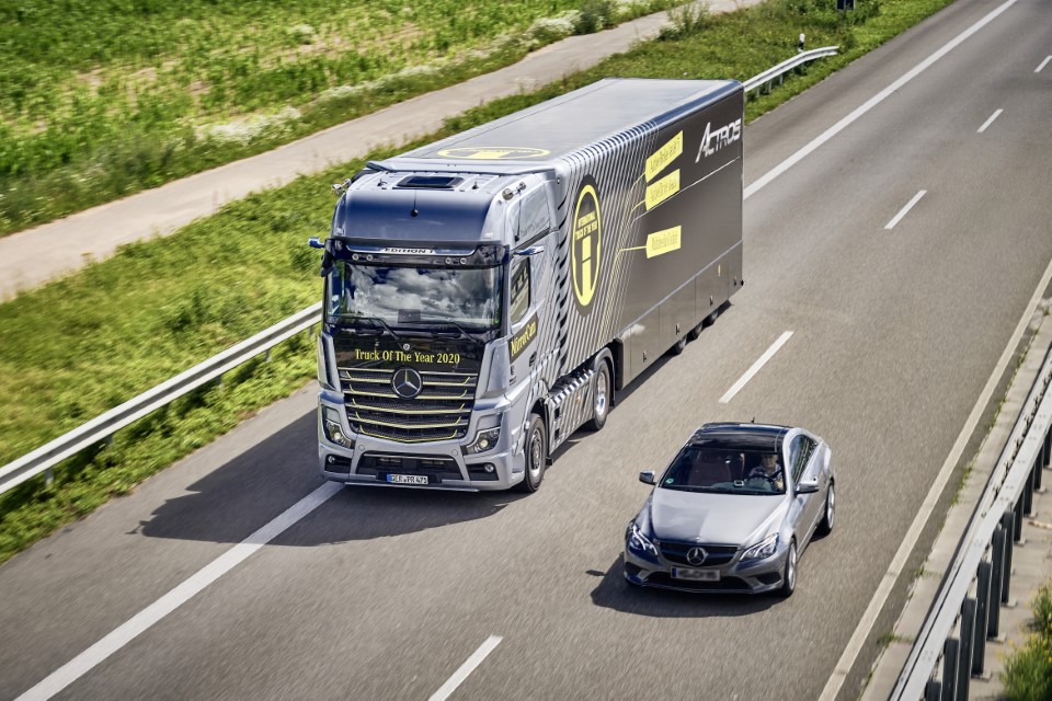 News: Daimler to revamp China plant to make Actros trucks as sales ...