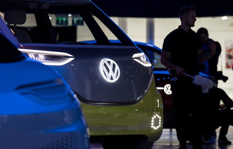 News: VW developing driverless minivan for city shuttle services | CarSifu