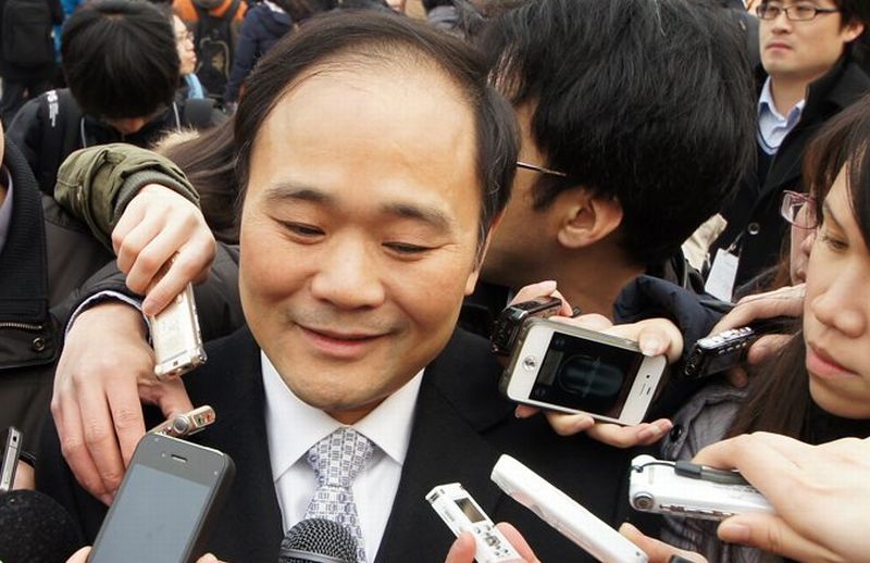 News: Geely moves into smartphones with chairman's new venture | CarSifu