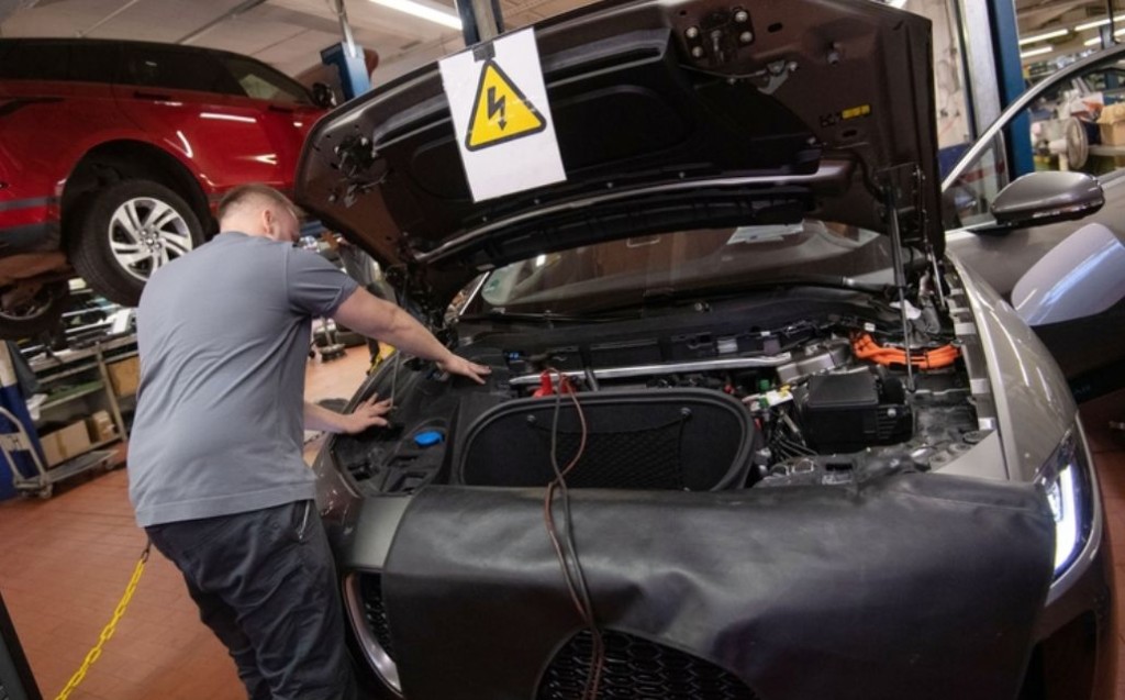 Electric cars delivering mixed results in long-term inspections | CarSifu