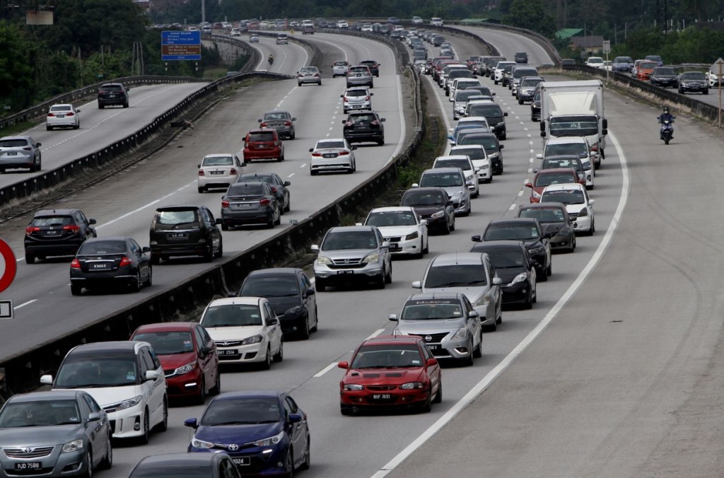 Slow moving traffic on several highways, says PLUS | CarSifu