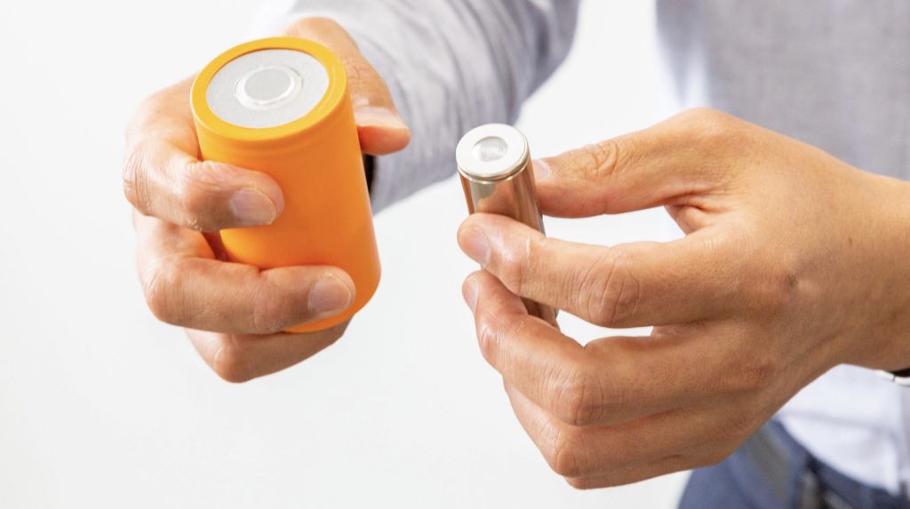 News: New-generation 4680 batteries making a debut at Tesla | CarSifu