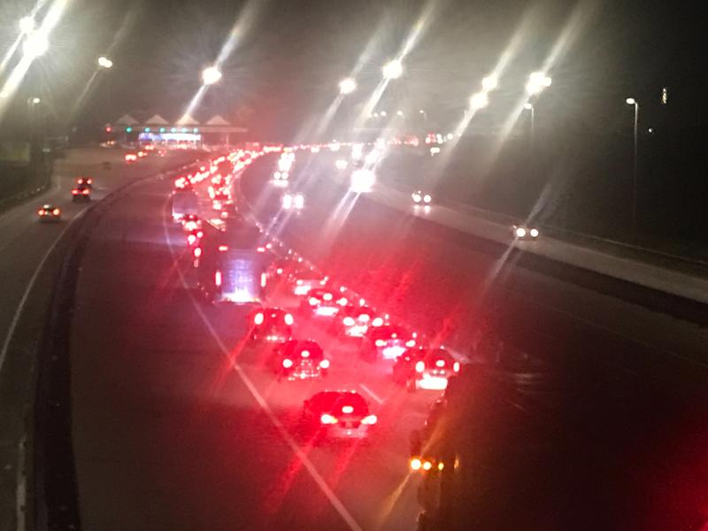 News: Heavy traffic flow towards Klang Valley | CarSifu