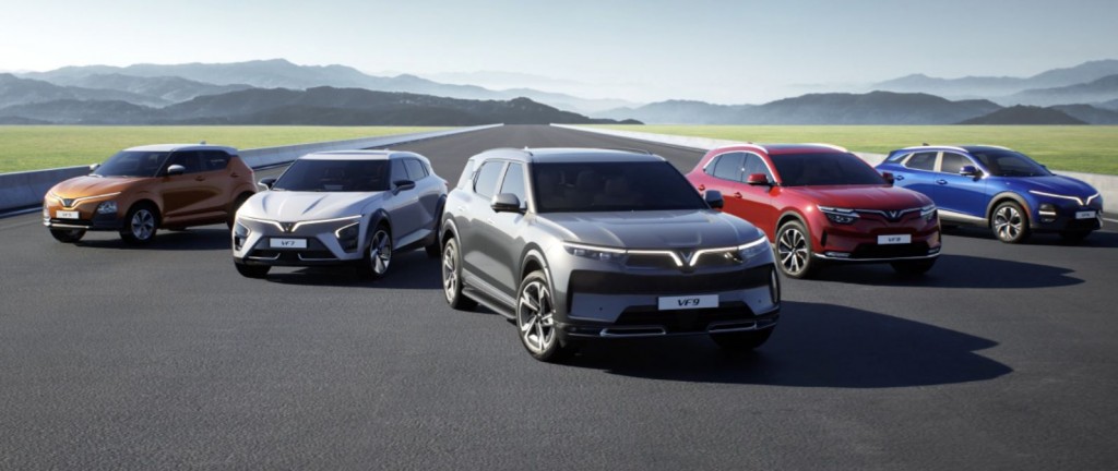 VinFast hands over first electric SUVs, eyes US deliveries | CarSifu