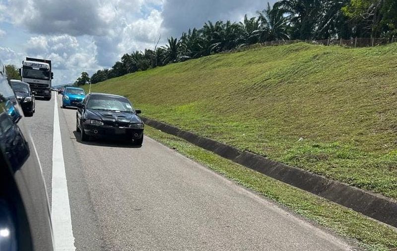 News: JPJ: More than 100 vehicles seen driving on NSE emergency lanes ...