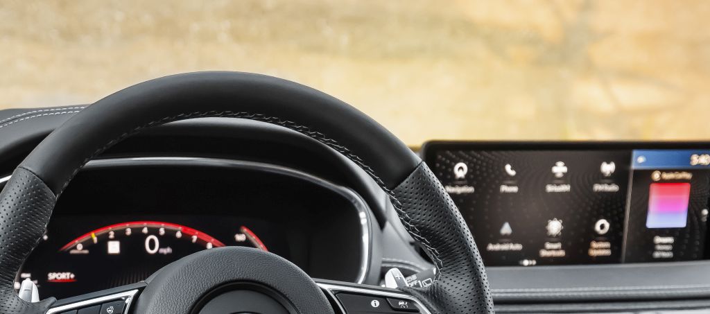 News: High-tech dashboards, driving assistants vex luxury vehicle ...