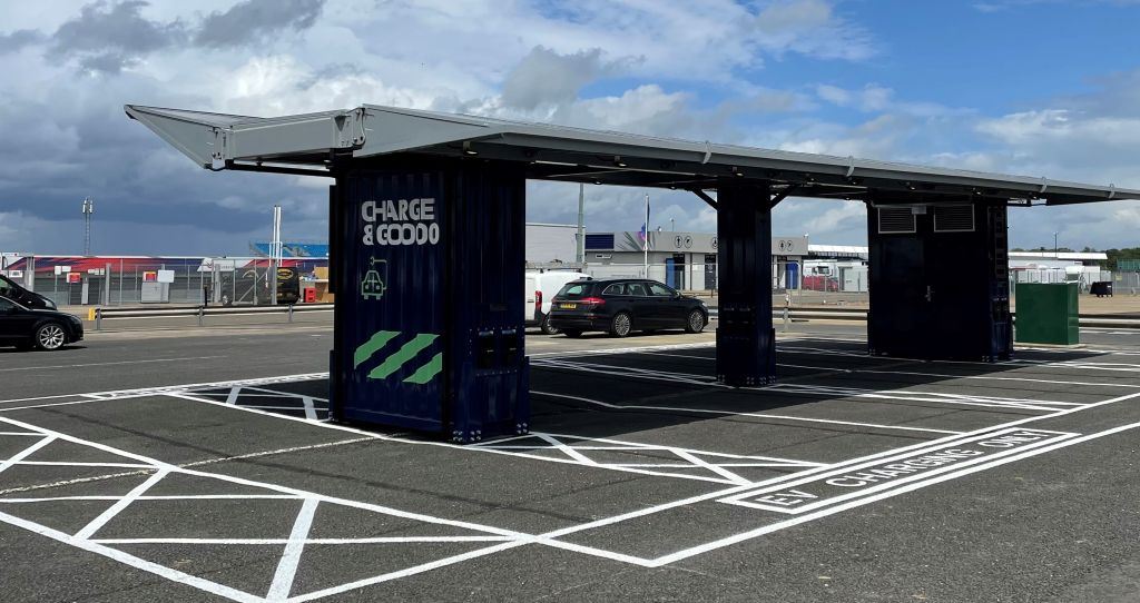 News: Silverstone racetrack now has three pop-up solar car parks for EV ...