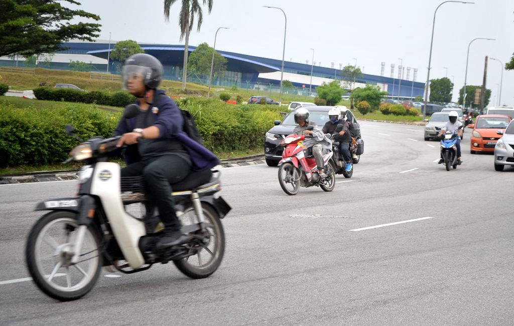 News: MyLesen B2 equivalent to JPJ licence, says ministry | CarSifu