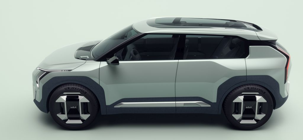 News: Kia Corp unveils three small to mid-sized EVs to widen its appeal ...