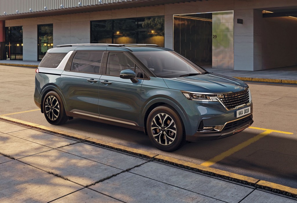 Locally-assembled Kia Carnival 11-seater launched from RM213,888 | CarSifu